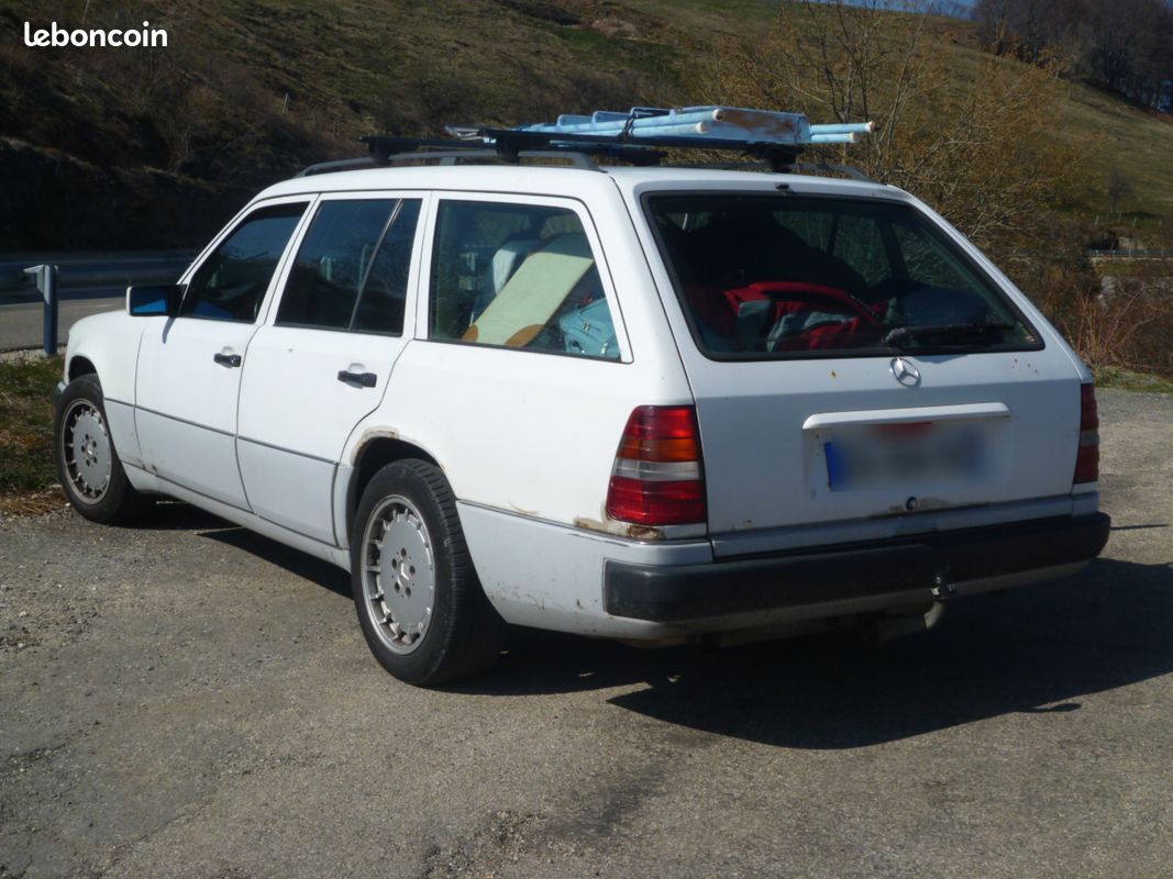 Mercédes W124 Breaak 250 diesel Touring - Voitures