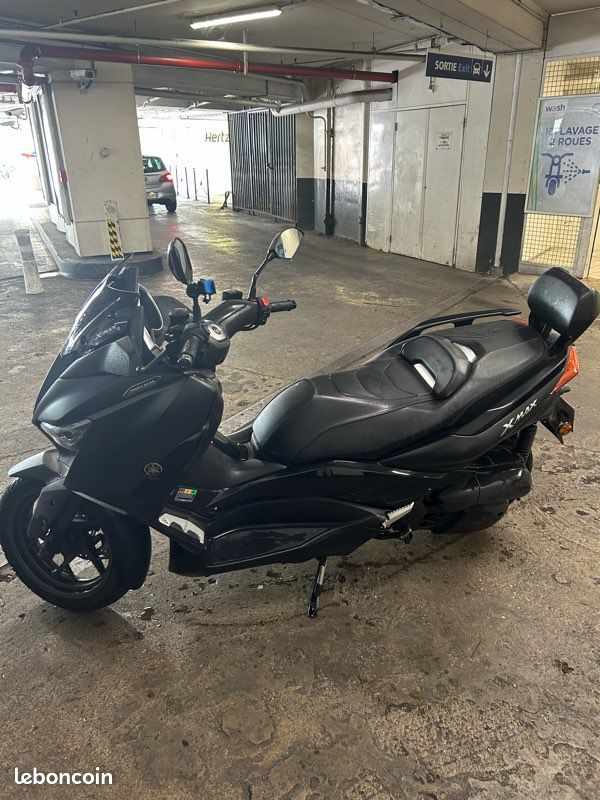 Yamaha x-max iron max 125 - Motos