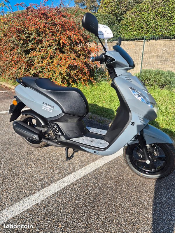 Kisbee S Gt shadow - Motos