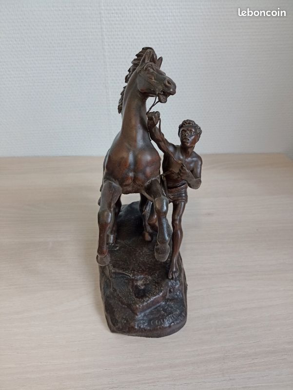 Sculpture In Bronze"Cheval De Marly" Signe Coustou - Antiquités