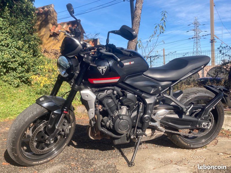 TRIUMPH 660 Trident - Motos