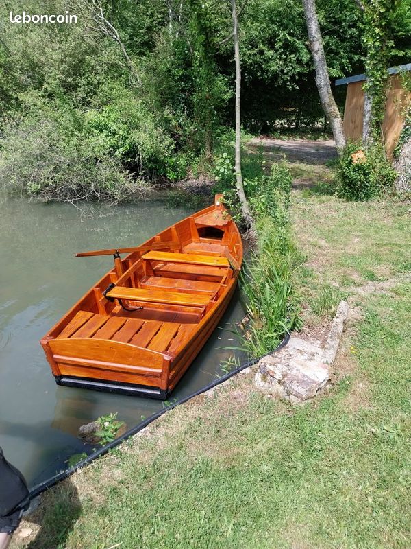 Barques artisanales en bois - Nautisme