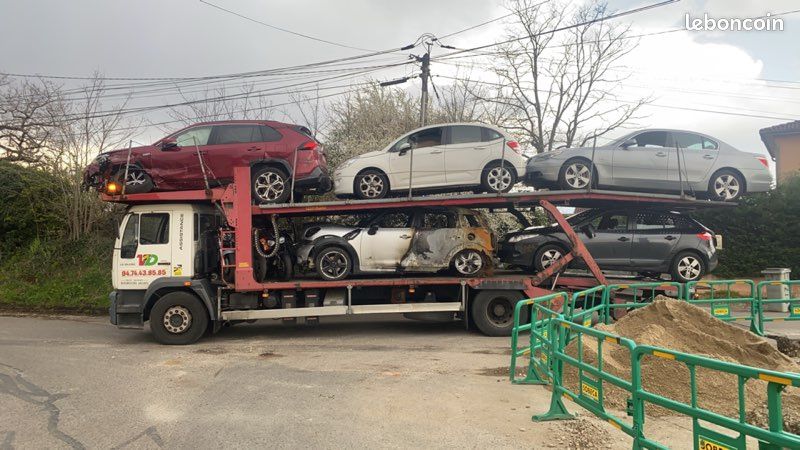 Man porte 5 voiture Rolfo - Poids lourds