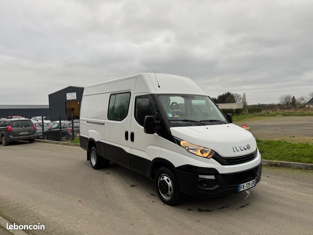 IVECO DAILY 35C14 2.3D 130CH L3 H3 7 Places - Utilitaires