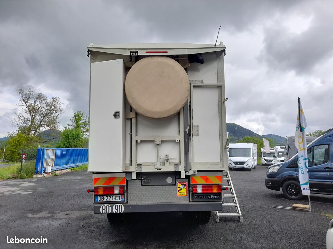 Camion aménagé 4x4 - VASP CARAVANE - 2 places CG - Mercedes Atego 1823 ...