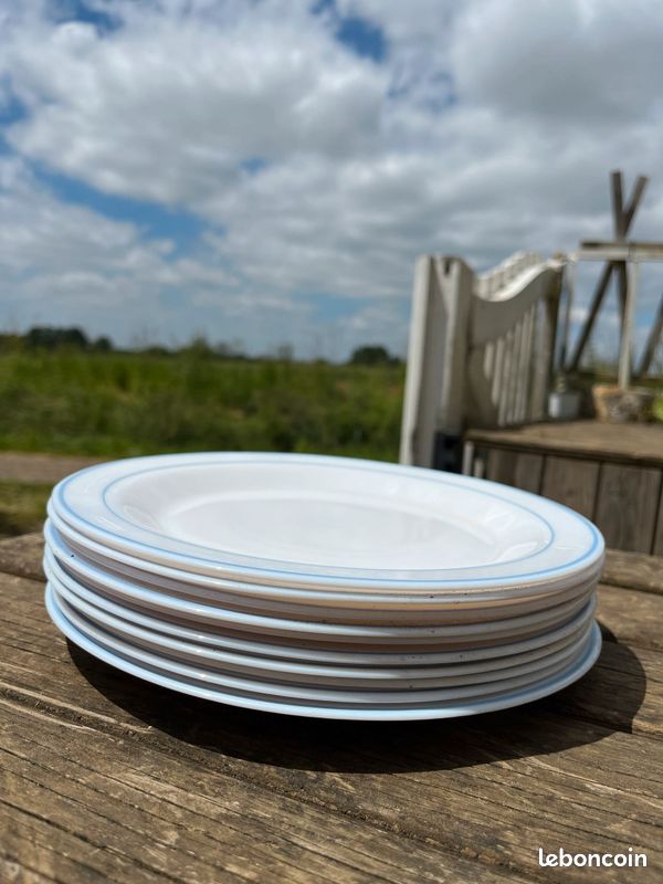 Lot de 10 assiettes - Arts de la table