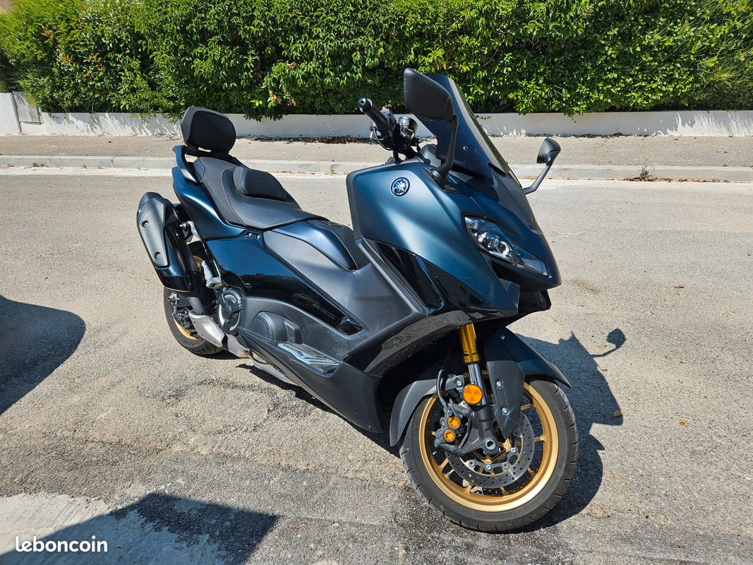Yamaha T Max tech toutes options - Motos