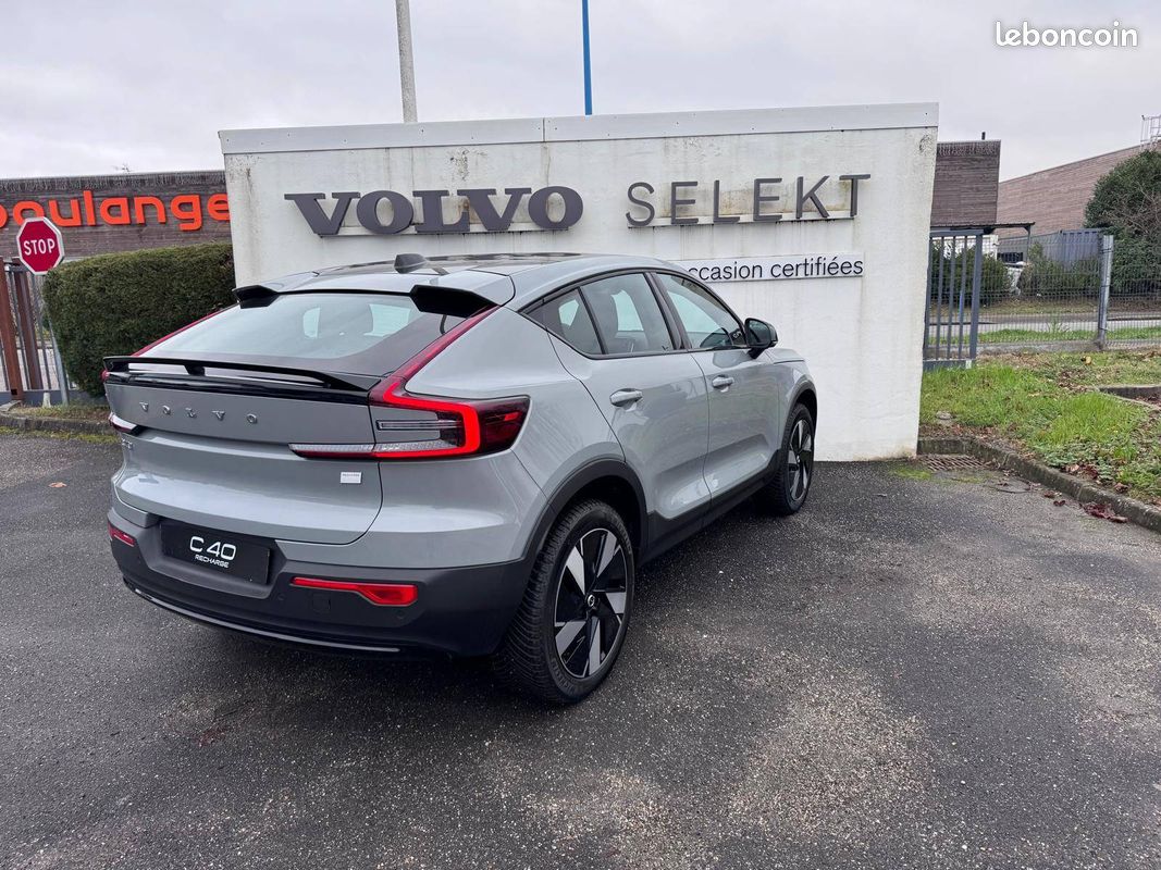 VOLVO C40 Recharge 238 ch 1EDT Start - Voitures