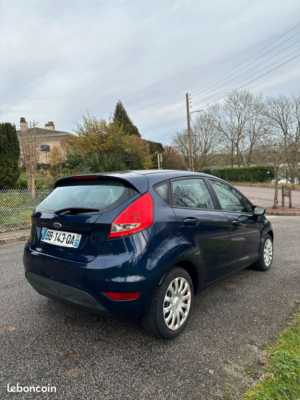 FORD Fiesta VI 5 portes 1.4 TDCi 68 cv - Voitures