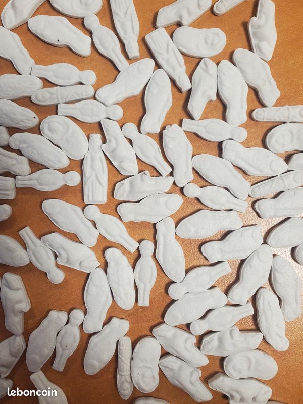 Lot de 100 fèves NEUVES en biscuit - Collection