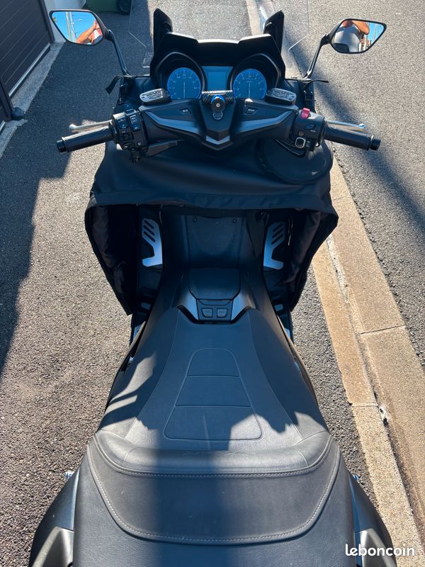 Tmax 560 Techmax ABS - Full Options - Motos