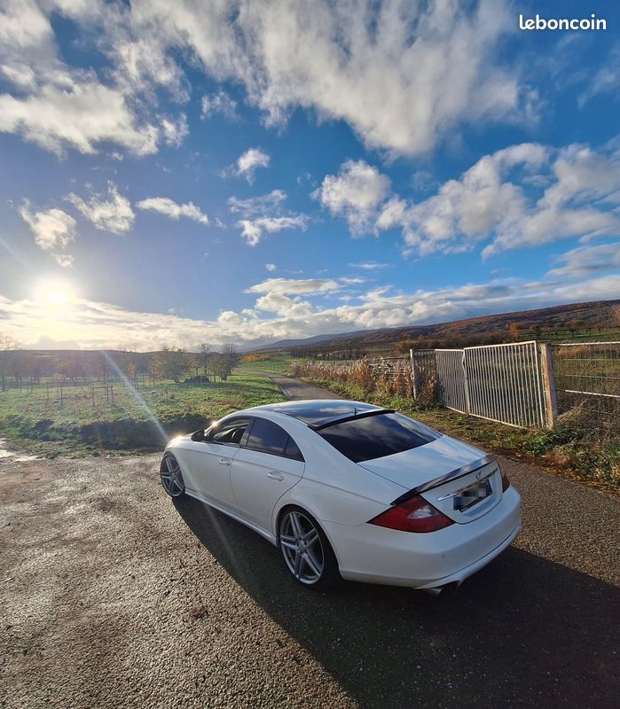 Mercedes Benz Cls500 v8 - Voitures