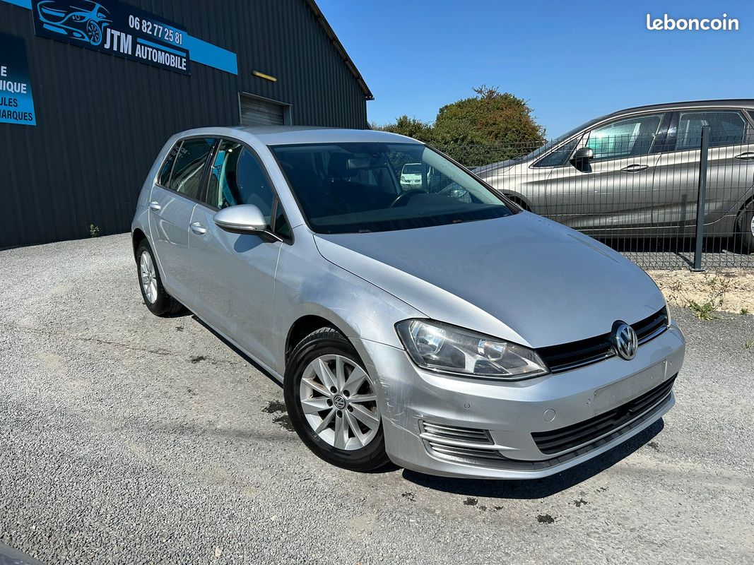VOLKSWAGEN GOLF 1.6 TDI 110 ch BlueMotion Technology - Voitures