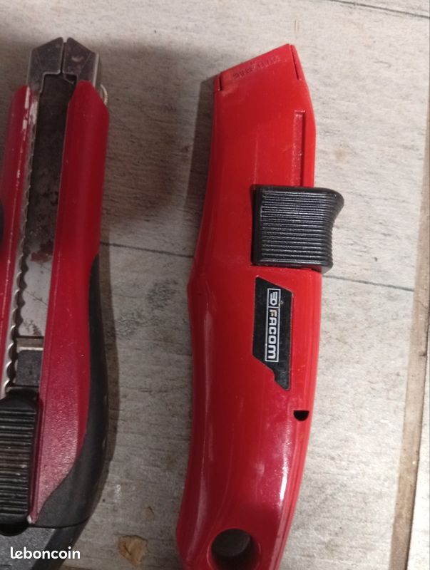 Deux cutter facom - Bricolage