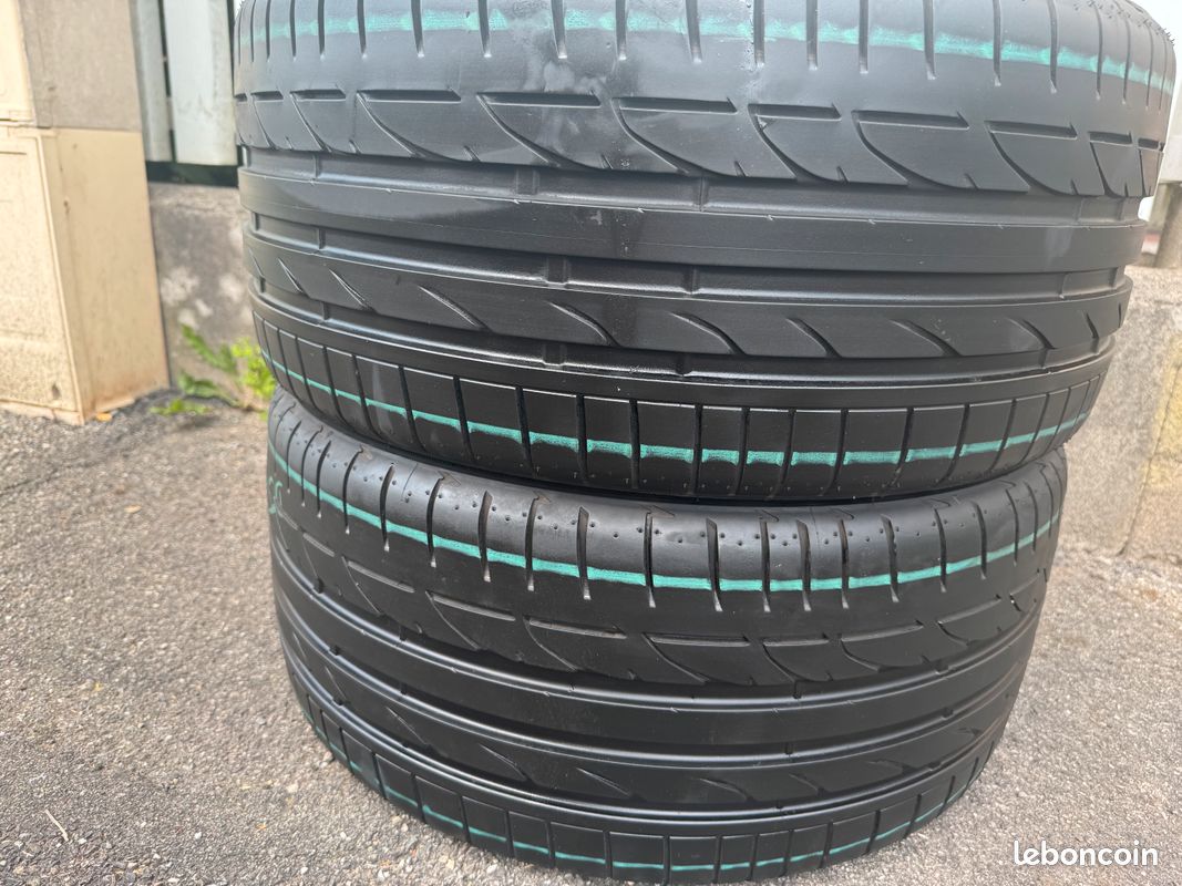 2 Pneus Bridgestone 245/35/18 Y Run-Flat RSC proche du neuf ...