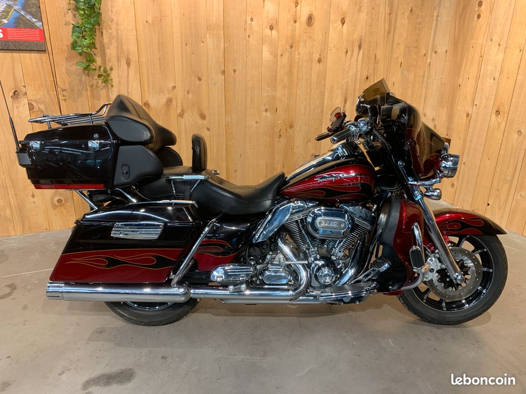 Harley davidson electra glide 110 cvo - Motos