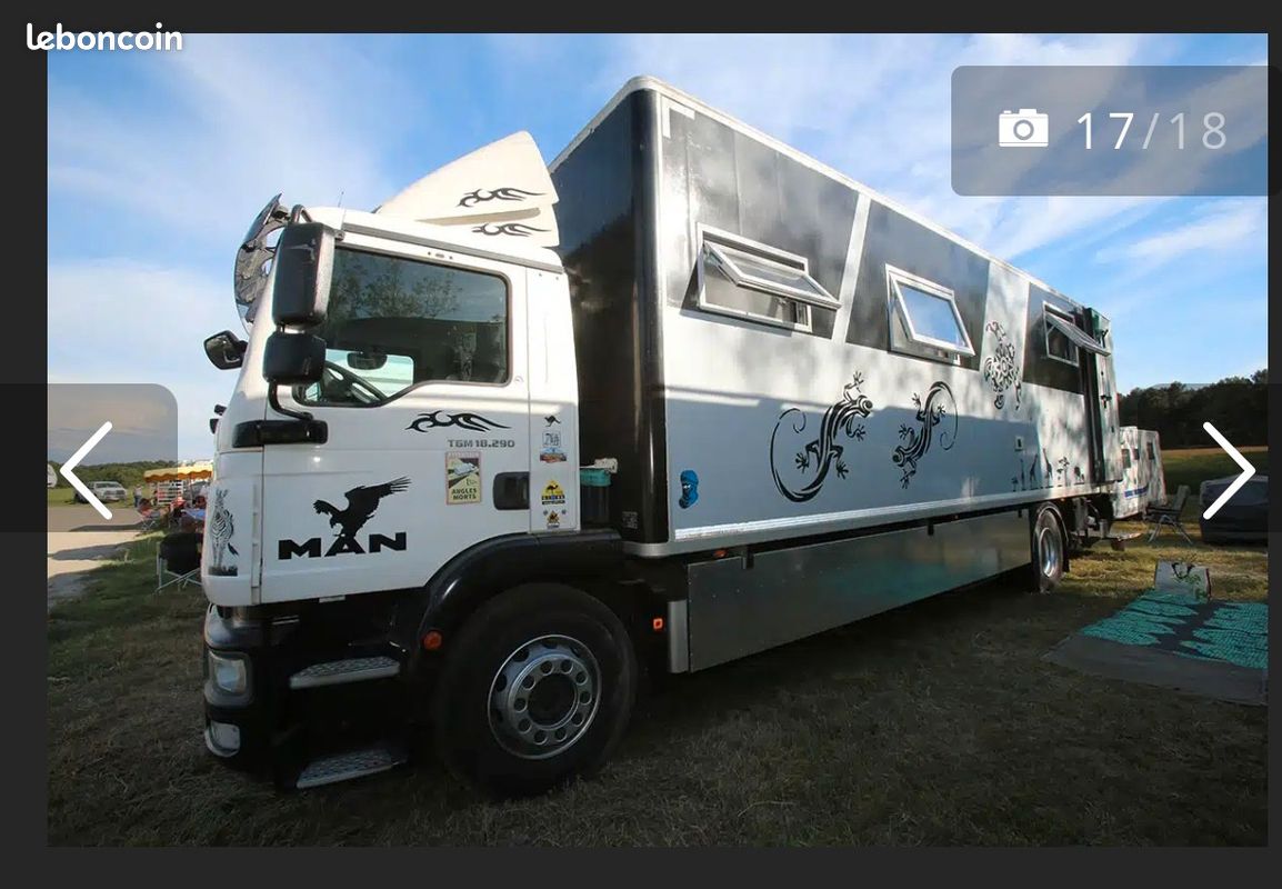 Camion poids lourd aménagé en camping car avec quad - Caravaning