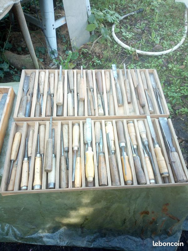 Gouges de sculpteur ,ciseaux à bois ,rapes - Équipements industriels