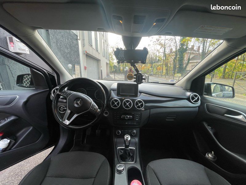 Mercedes Classe B très bon état - Voitures