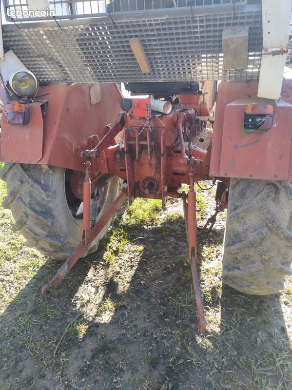 Case CF 350 - Tracteurs