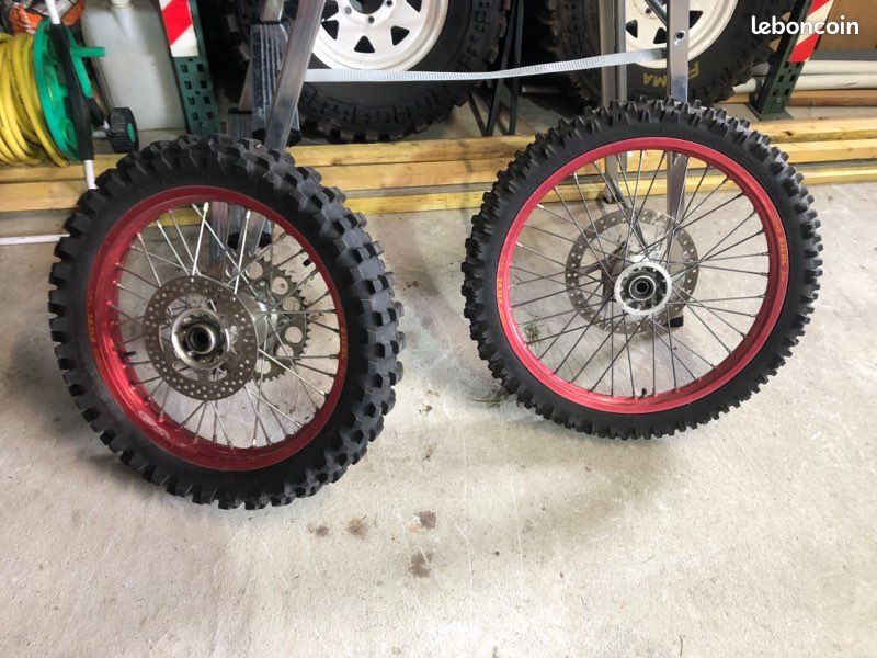 Roue moto cross - Équipement moto