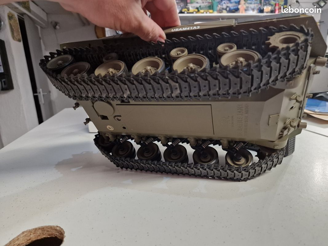 Char Tank - Heng long U.S.M41A3 1/16e - 27.7Mhz - batterie prise tamiya ...