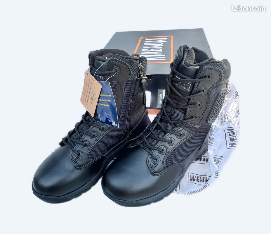 NEUVES MAGNUM STRIKE FORCE 8.0 pointure 40 - Chaussures