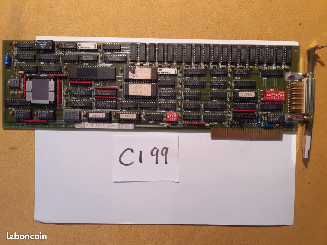 Circuit imprimé / carte informatique 99 - Bricolage