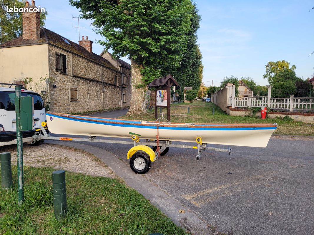 Yole d'aviron "d'Aboville" avec remorque - Nautisme