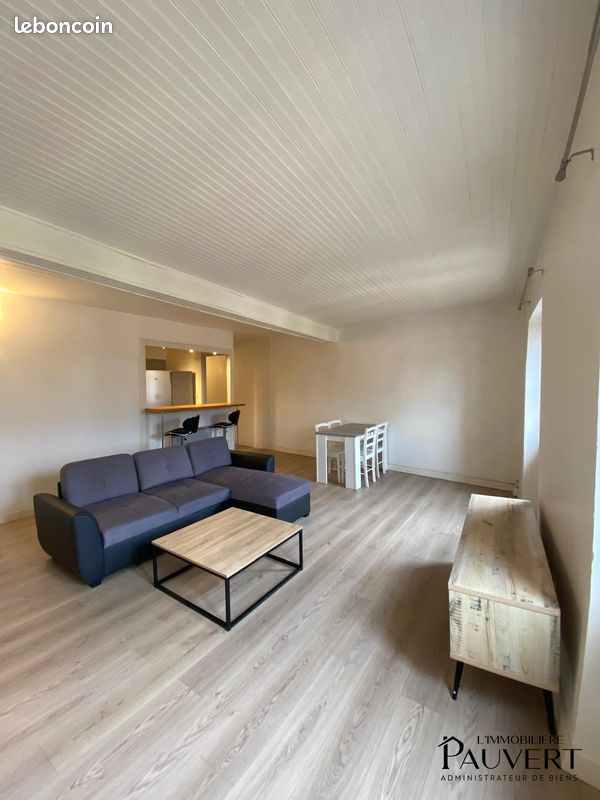 Appartement 2 pièces 63 m² - Locations