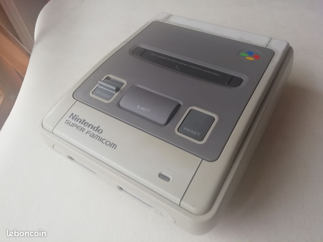 Snes Nintendo Super Famicom region free RGB 60/50HZ - Consoles