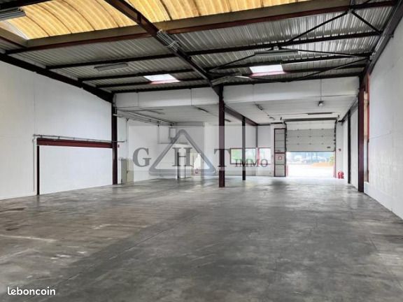 Local bureaux 612 m² - Bureaux & Commerces