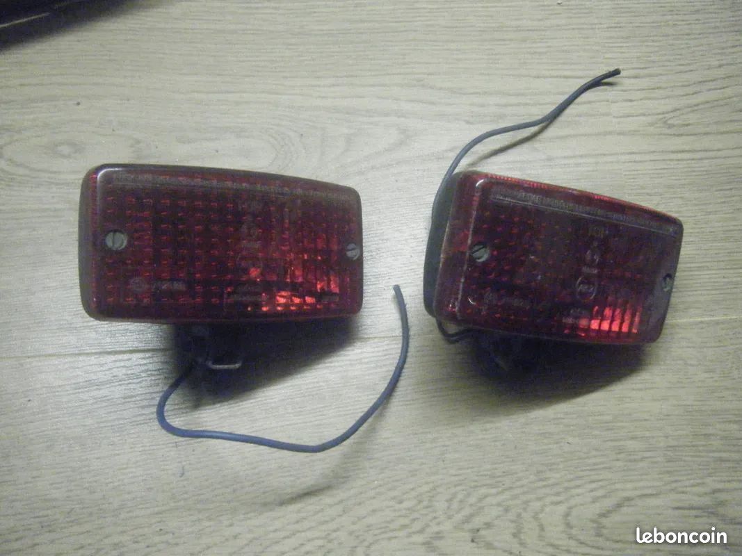 2 feux rouge - Équipement auto