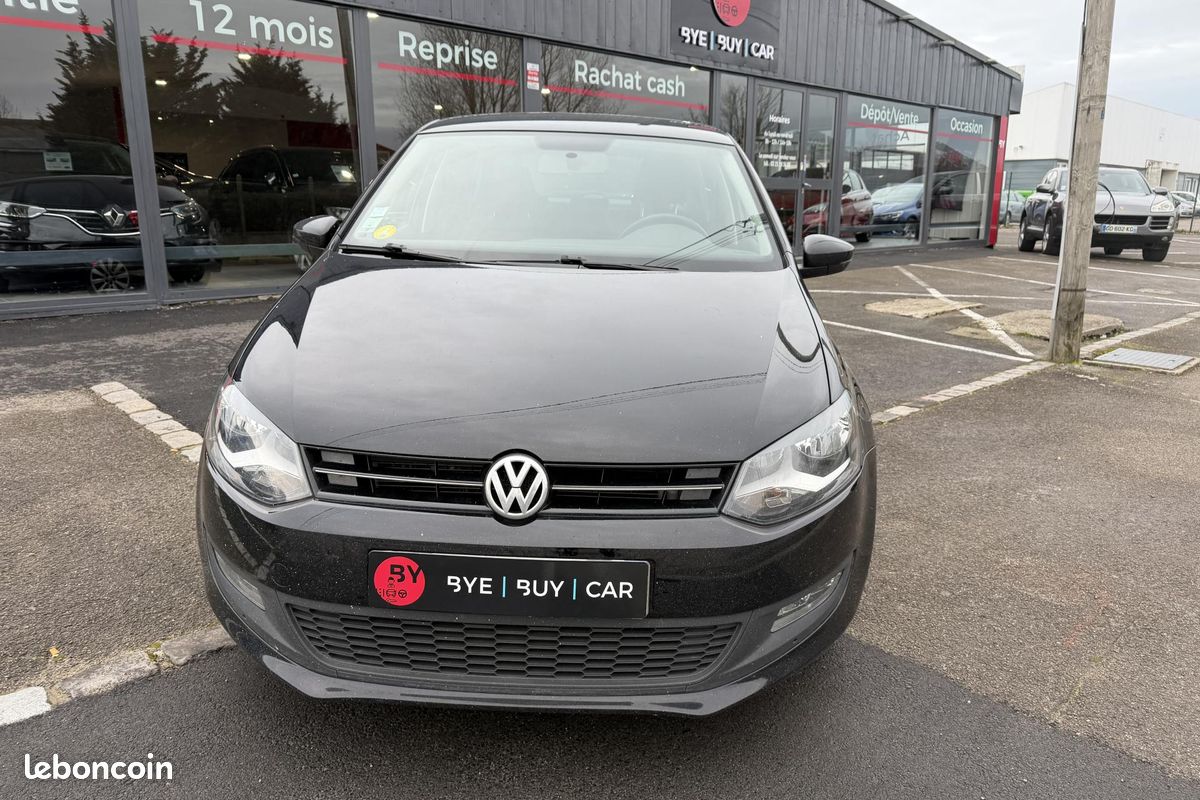 VOLKSWAGEN POLO 1.6 16V TDI CR FAP - 90 V 6R Confortline PHASE 1 - Voitures