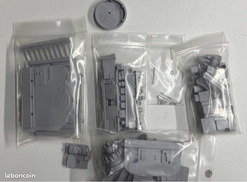 Maquette Tank Workshop TWS 0036 M4 Early Dry Fighting Comp. & Engine ...