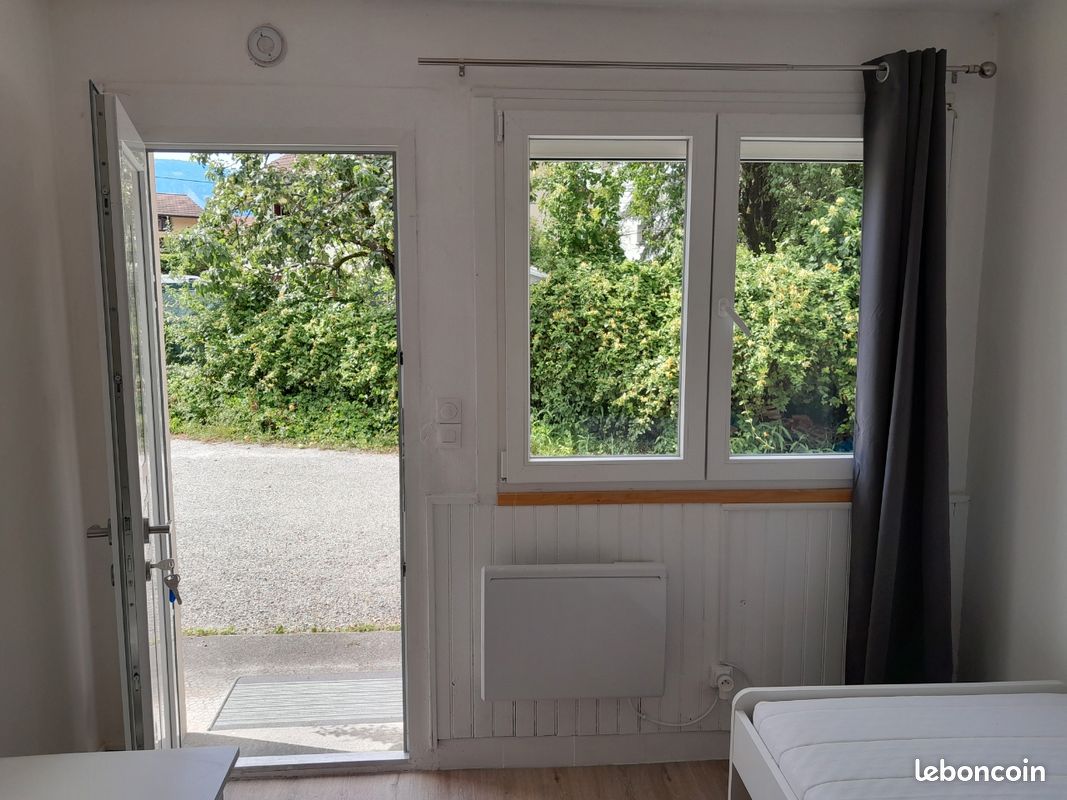 Studio équipé meublé proche campus université - Locations