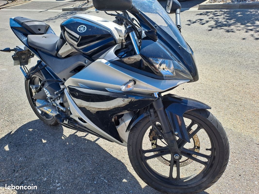Yamaha yzf r125 - Équipement moto