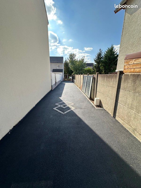 Enrobé bitume goudron terrassement pavage bordure - Services de jardinerie & bricolage