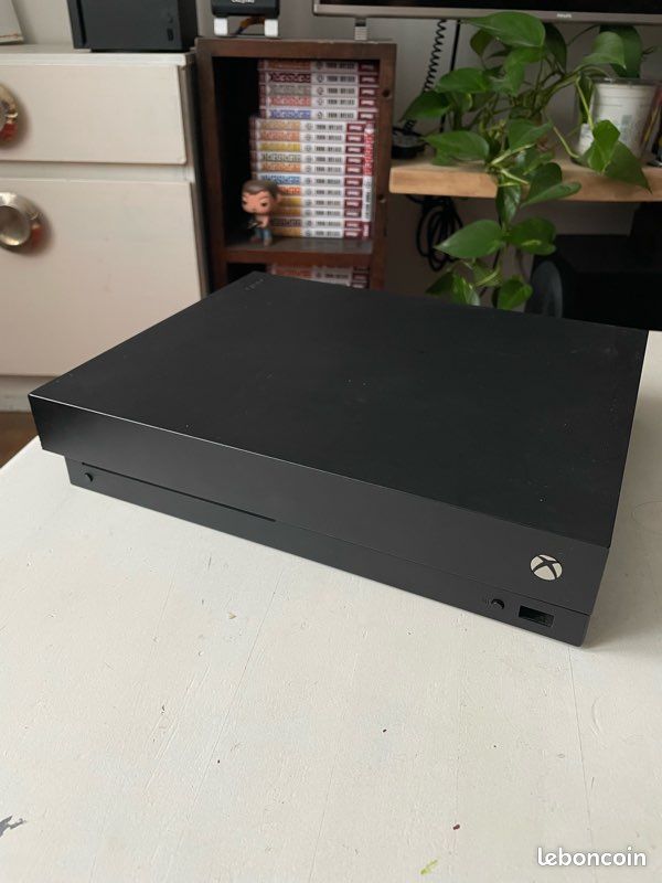 Xbox one x 1T noir - Consoles