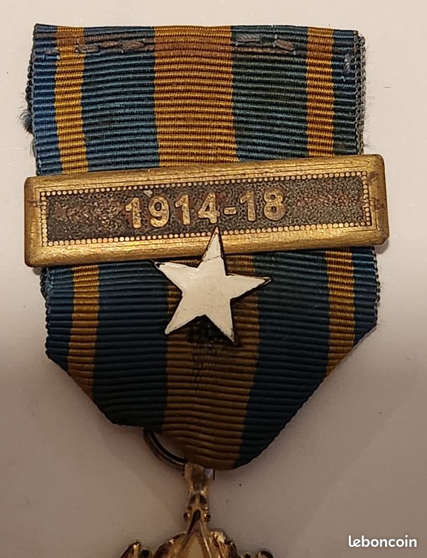 RARE MEDAILLLE DES BLESSES CIVILS 14-18 --- 1°Type AVEC ETOILE ET ...