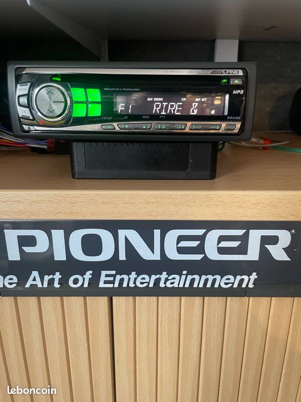 Auto radio CD vintage Alpine CDE-9846R complet - Équipement auto