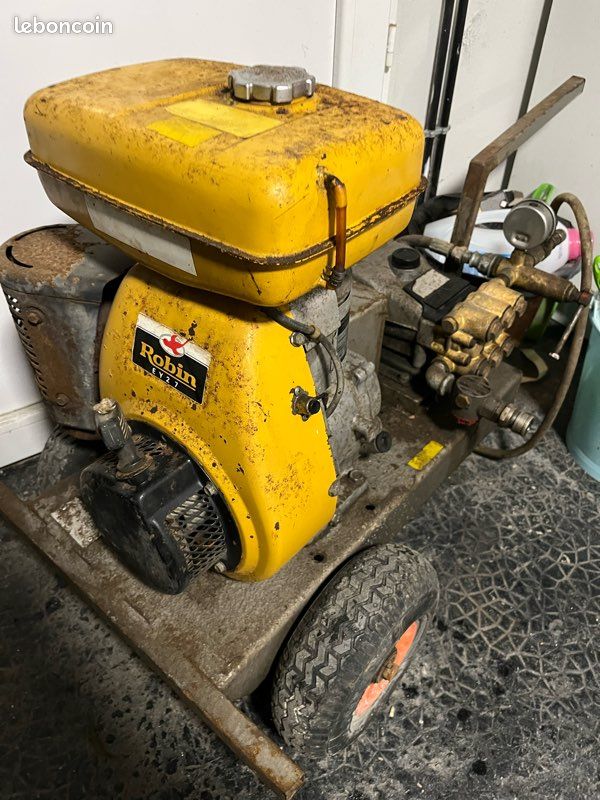 Pompe haute pression moteur Robin - Bricolage