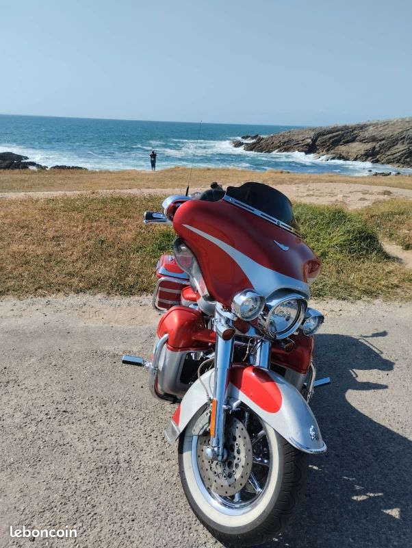 Harley Davidson electra glide - Motos