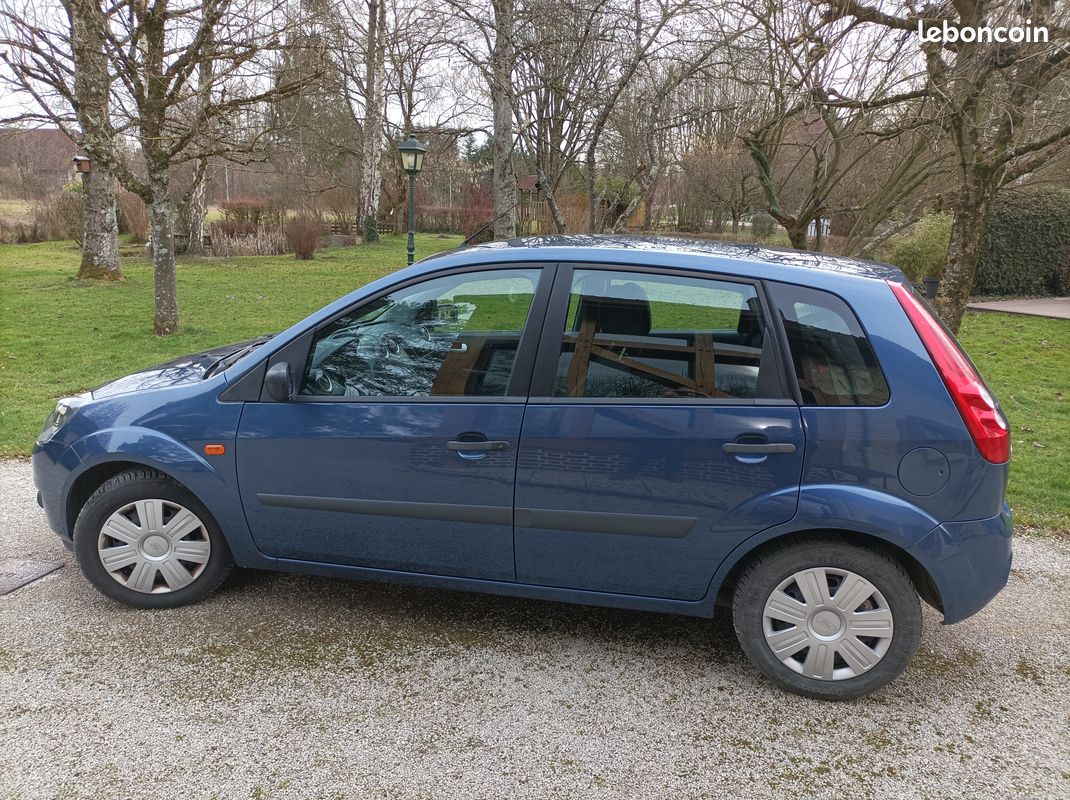 Ford Fiesta Ambiente 1.3l duratec - Voitures