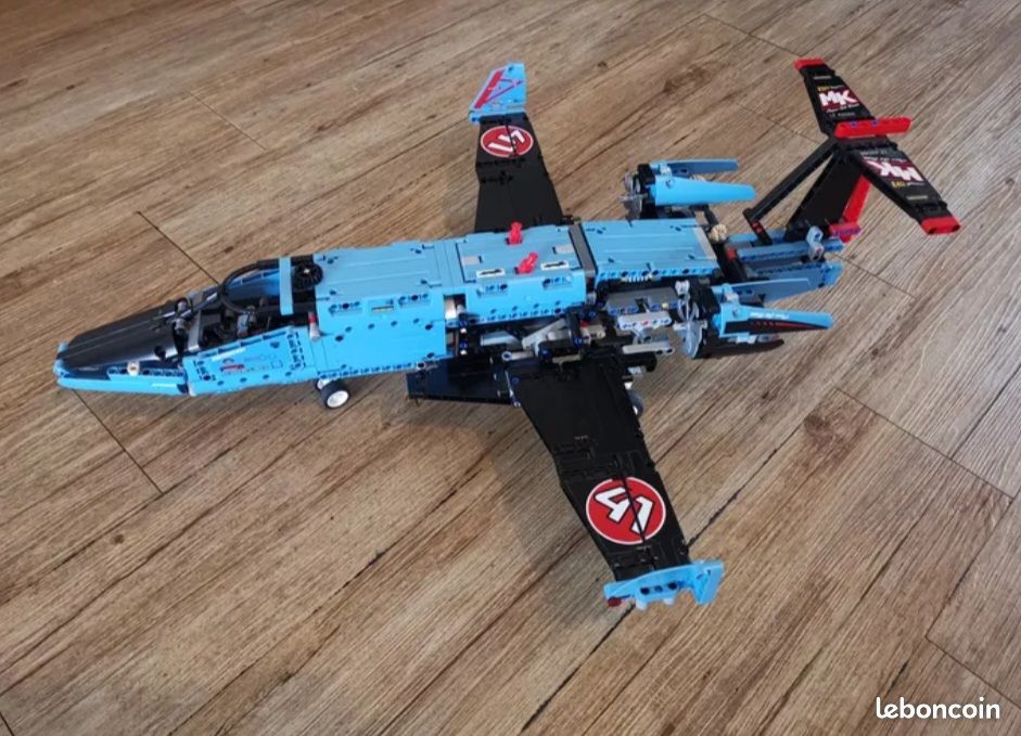 LEGO Technic lE JET DE COURSE 42066 - Jeux & Jouets