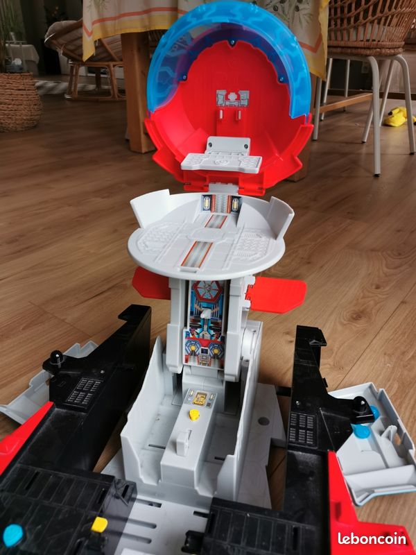 La super pat patrouille le film xxl :quartier general marine version ...