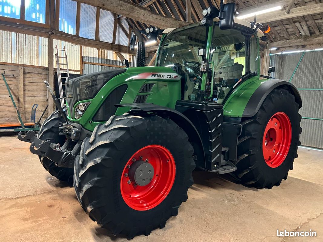 Fendt 724 VARIO PROFI PLUS - Tracteurs