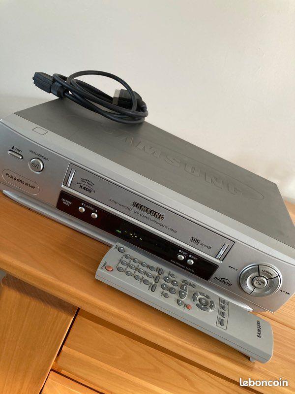 Magnétoscope VHS Samsung SV 640F - Photo, audio & vidéo