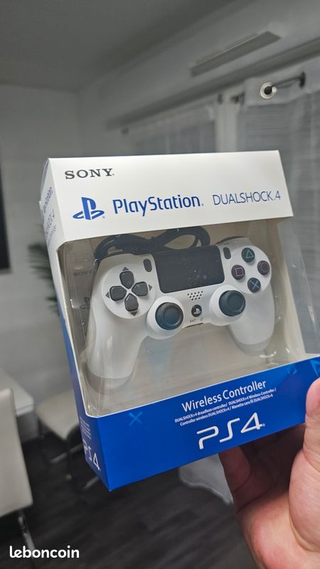 Manette Playstation 4 (neuve) - Consoles