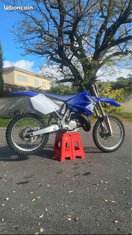 Yamaha 125 YZ - Motos